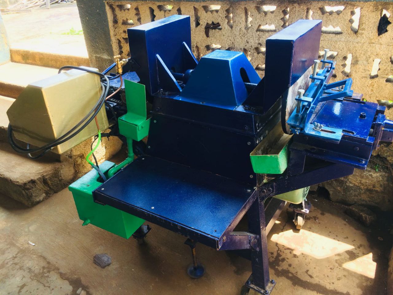 Les porte-clés désormais fabriqués à l'aide d'une machine